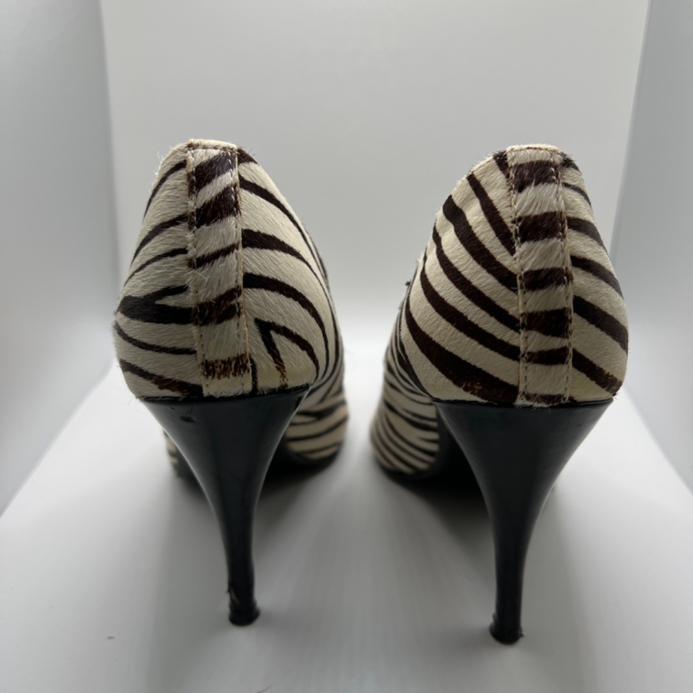 Steve Madden Zebra “Arouse” Pointed Toe Pump - Gem